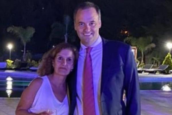 Por adelantado y en efectivo: Manuel Adorni pagó US$12 mil el alquiler ...